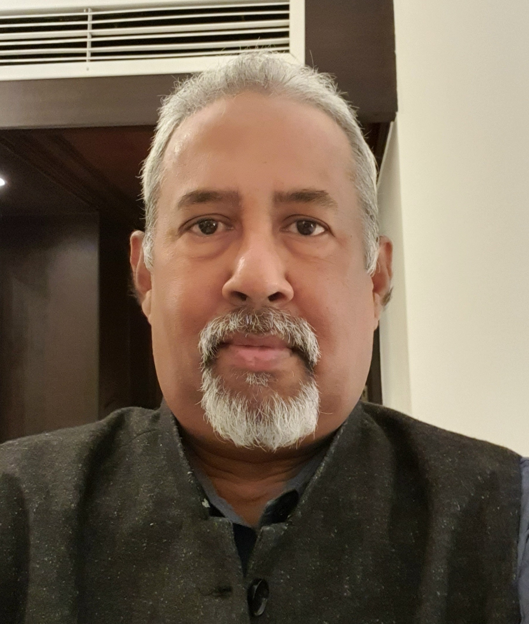 Director’s Desk – National Science Centre, Delhi